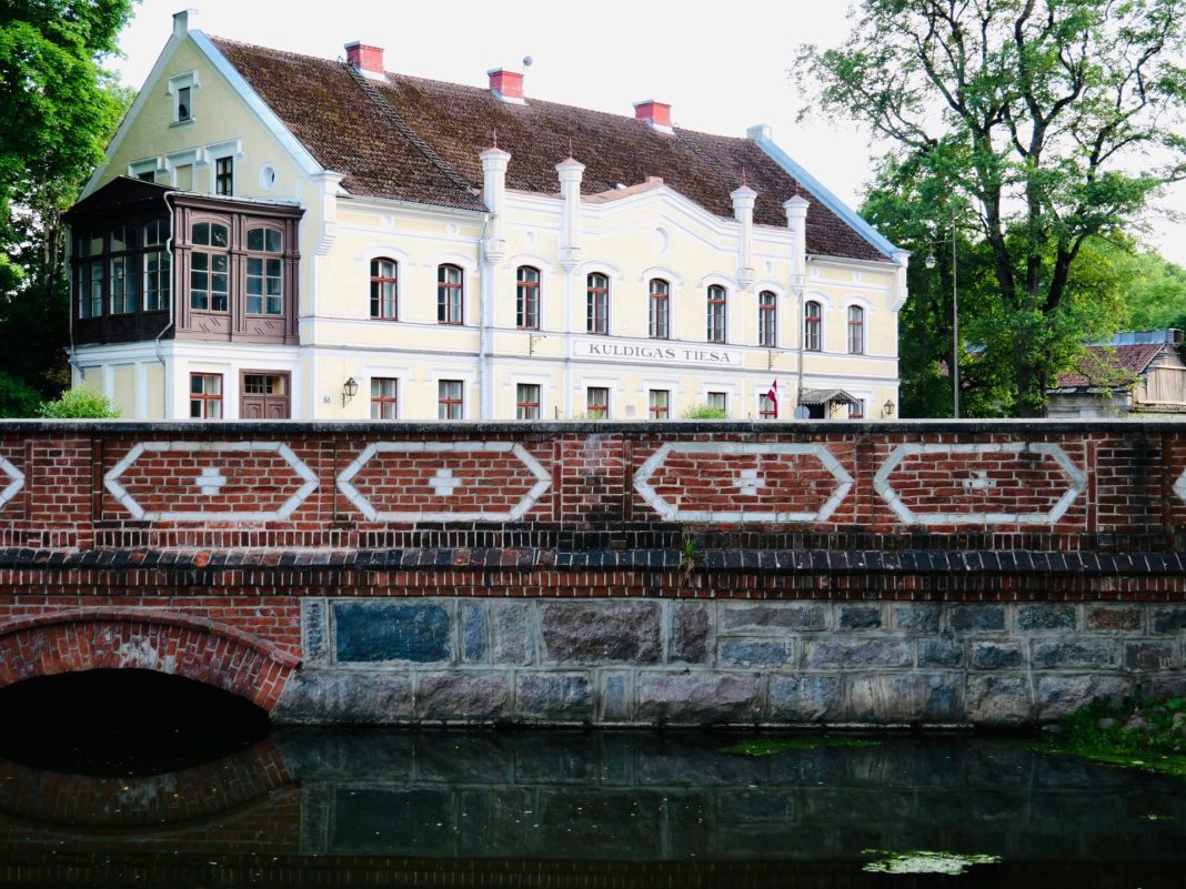 Kuldiga Letland: waterval, tips & bezienswaardigheden