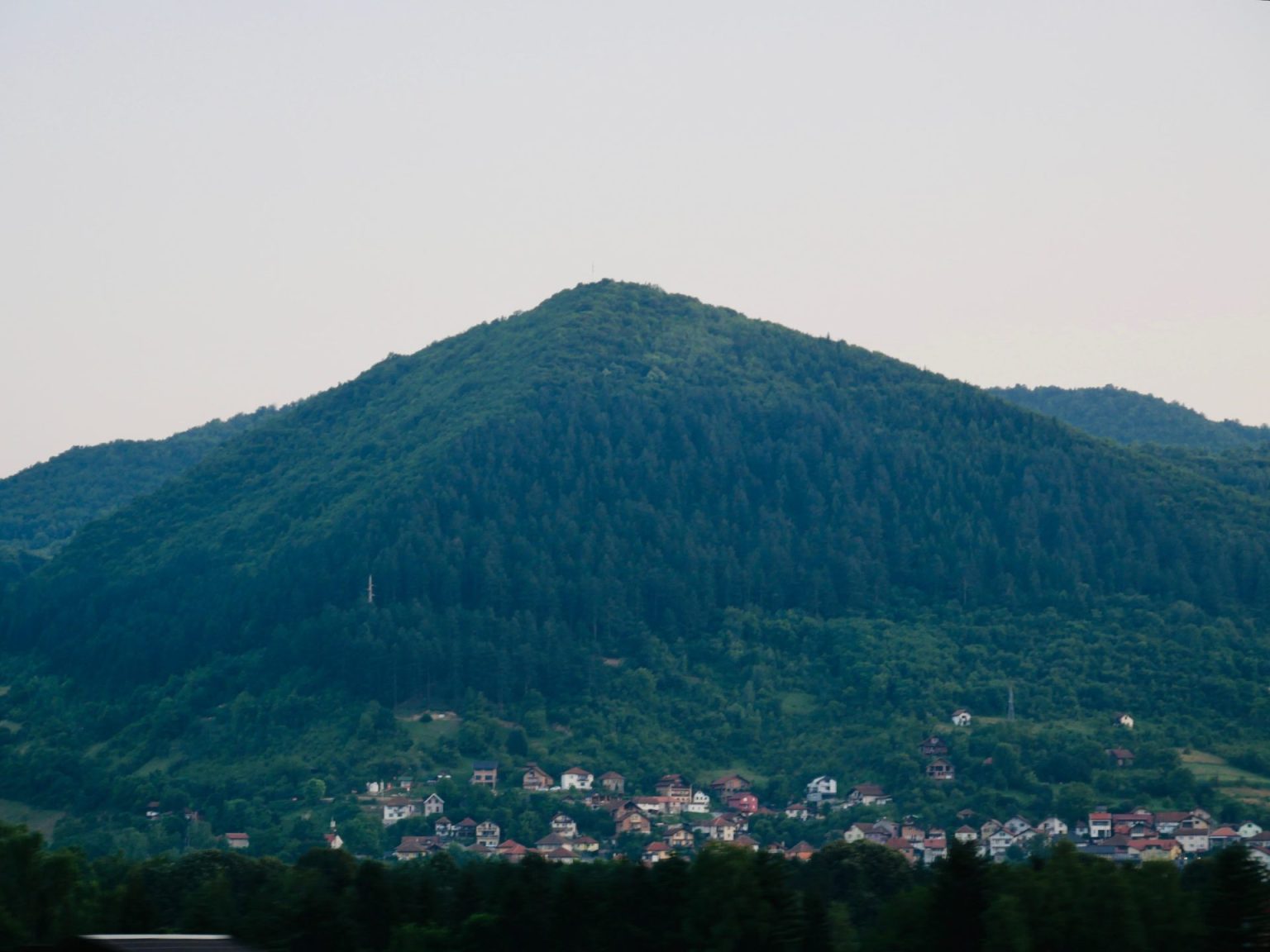 De magische piramides van Visoko in Bosnië & Herzegovina - Mooie ...