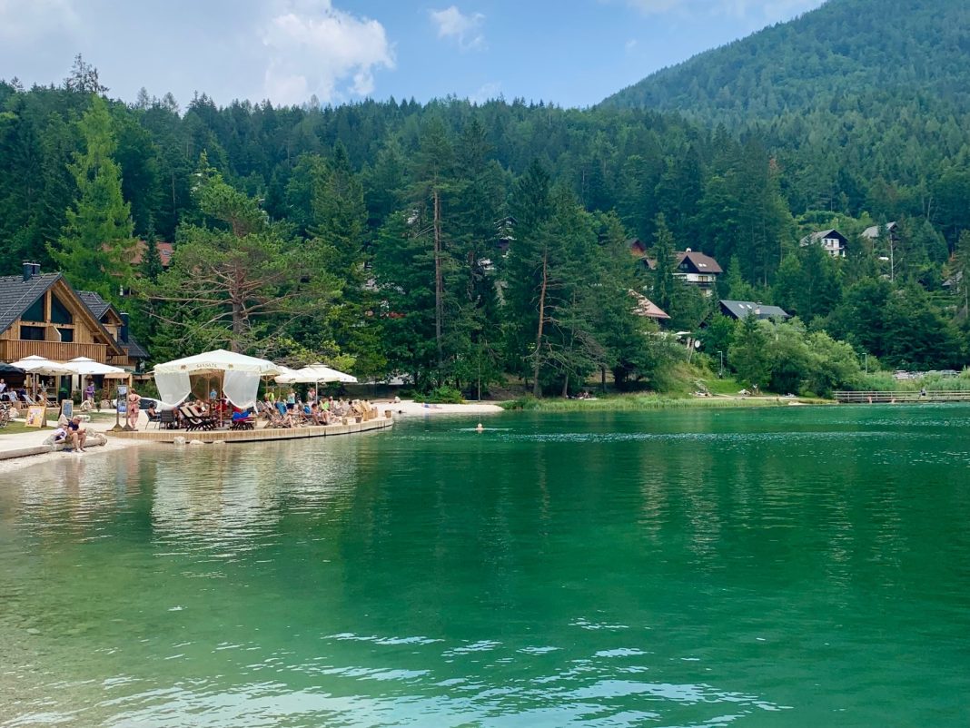 Lake Jasna, het mooiste meer van Slovenië - Mooie plekken op aarde